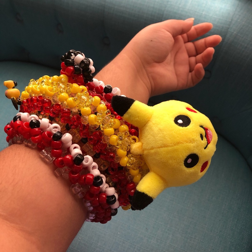 Pikachu Rotating Cuff - Gem